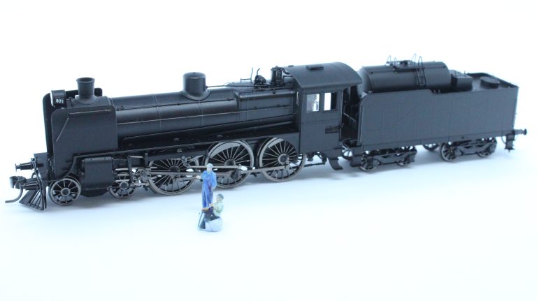 A2 971; DCC Sound-Fitted HO scale VR A2 Class 4-6-0 - Ixion Model Railways